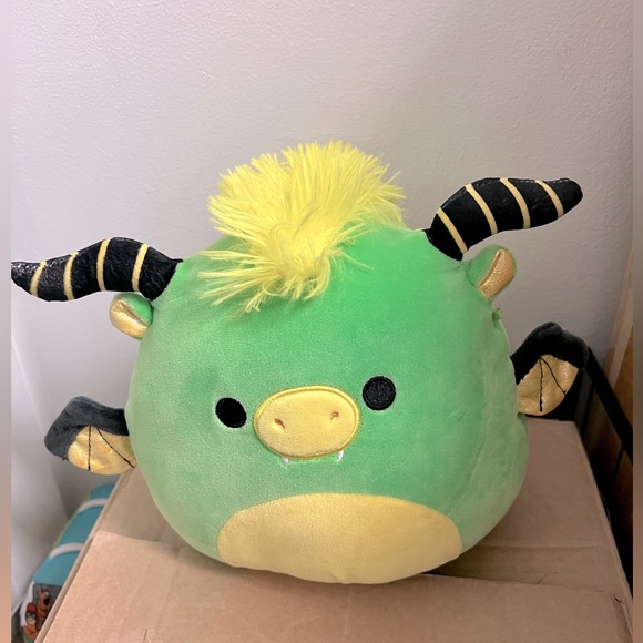 Squishmallows | Toys | 8 Inch Bethuna The Horned Dragon Blacklight ...